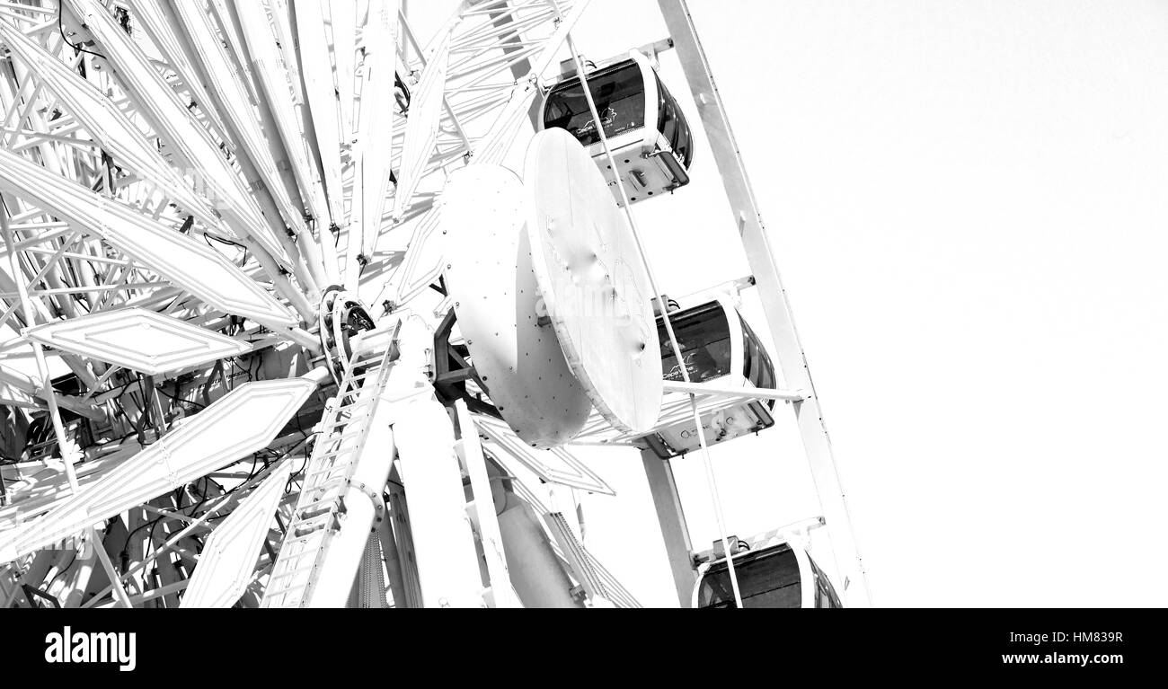 Colorful ferris wheel in the sky Black and White Stock Photos & Images ...