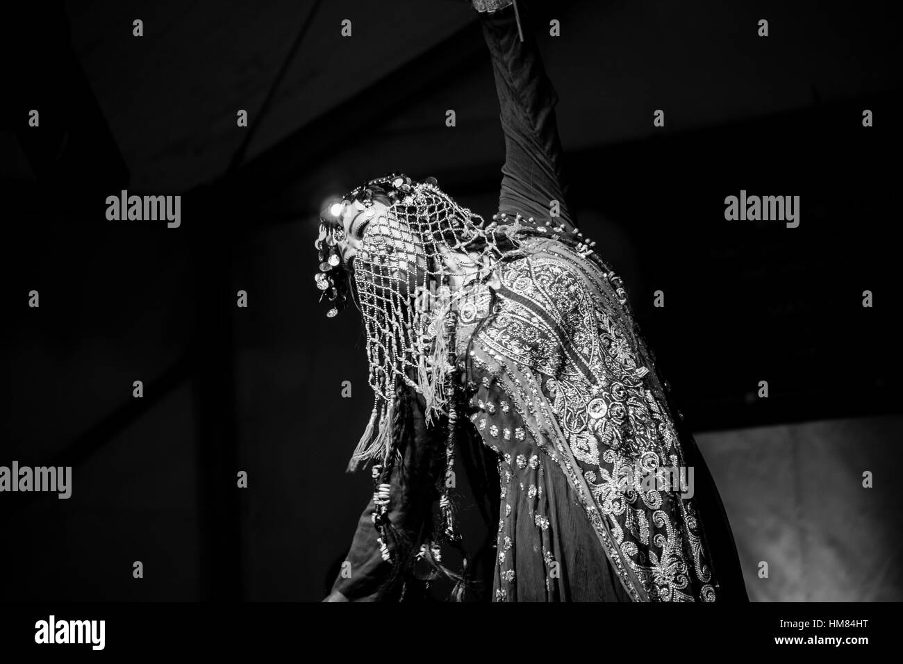 Veiled dancer hi-res stock photography and images - Alamy