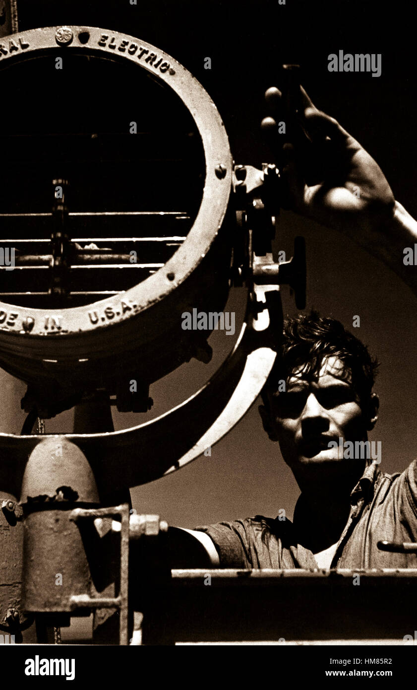 World war searchlight hi-res stock photography and images - Alamy