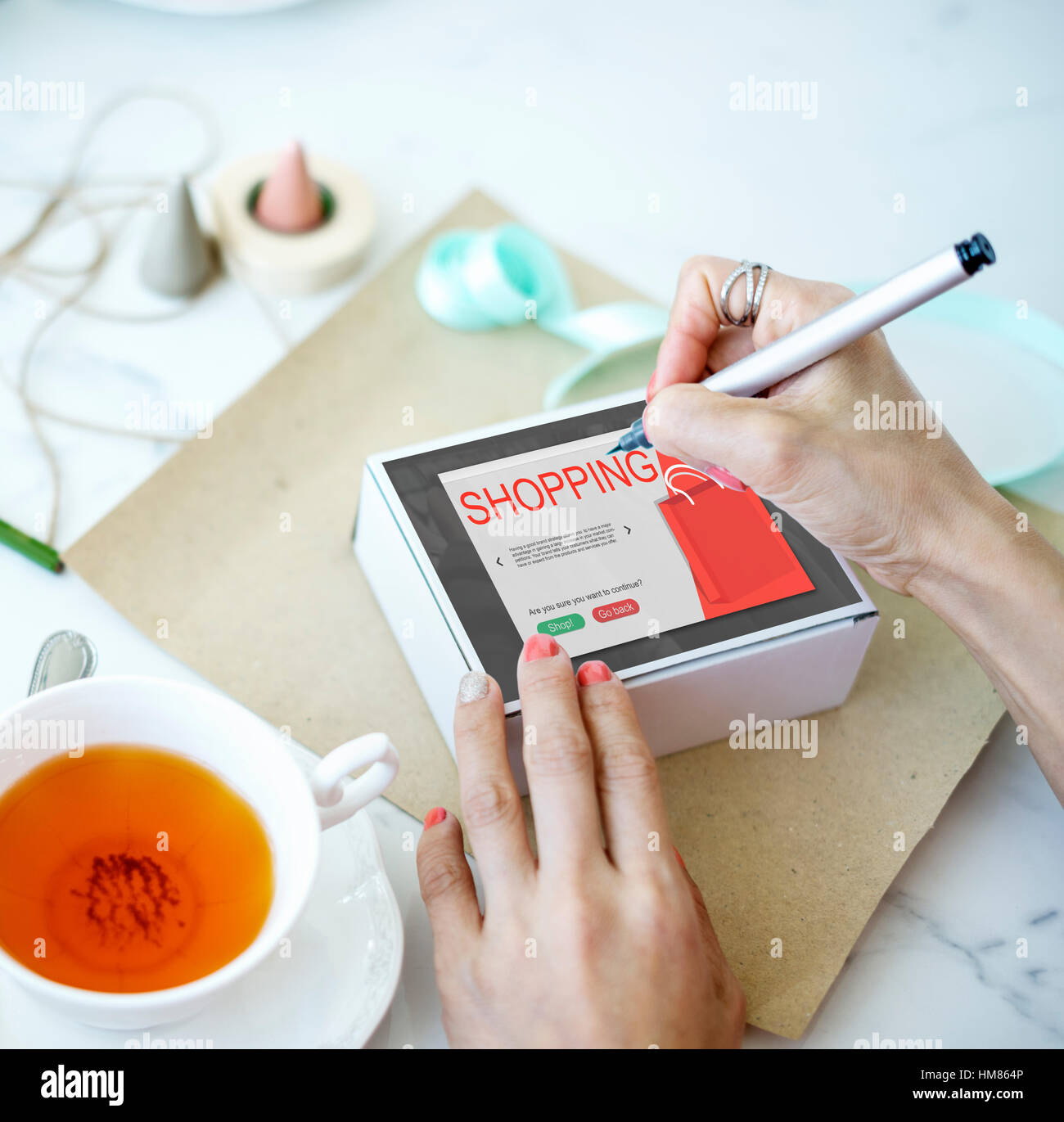 Online Shopping Cart E-Commers Concept Stock Photo - Alamy