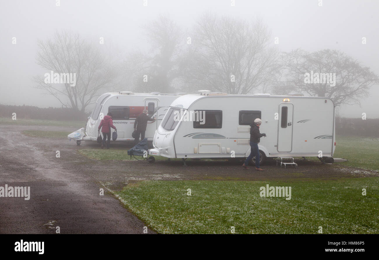Caravan bad weather hi-res stock photography and images - Alamy