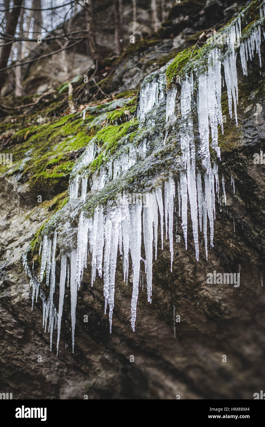 Ledge overhang hi-res stock photography and images - Alamy