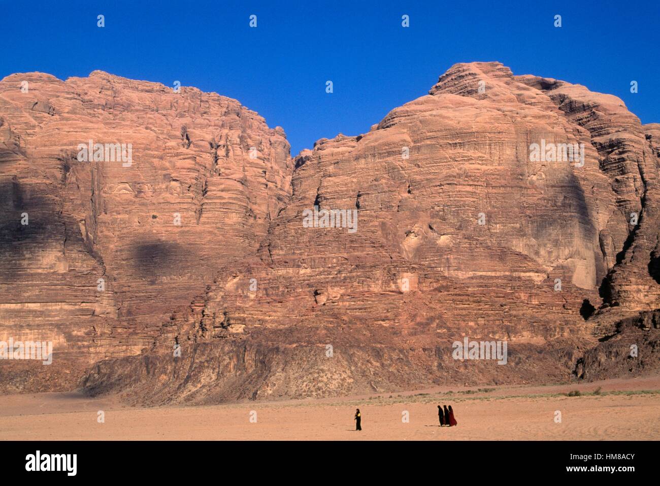 Red rock formations, Wadi Rum, Moon valley, Jordan Stock Photo - Alamy