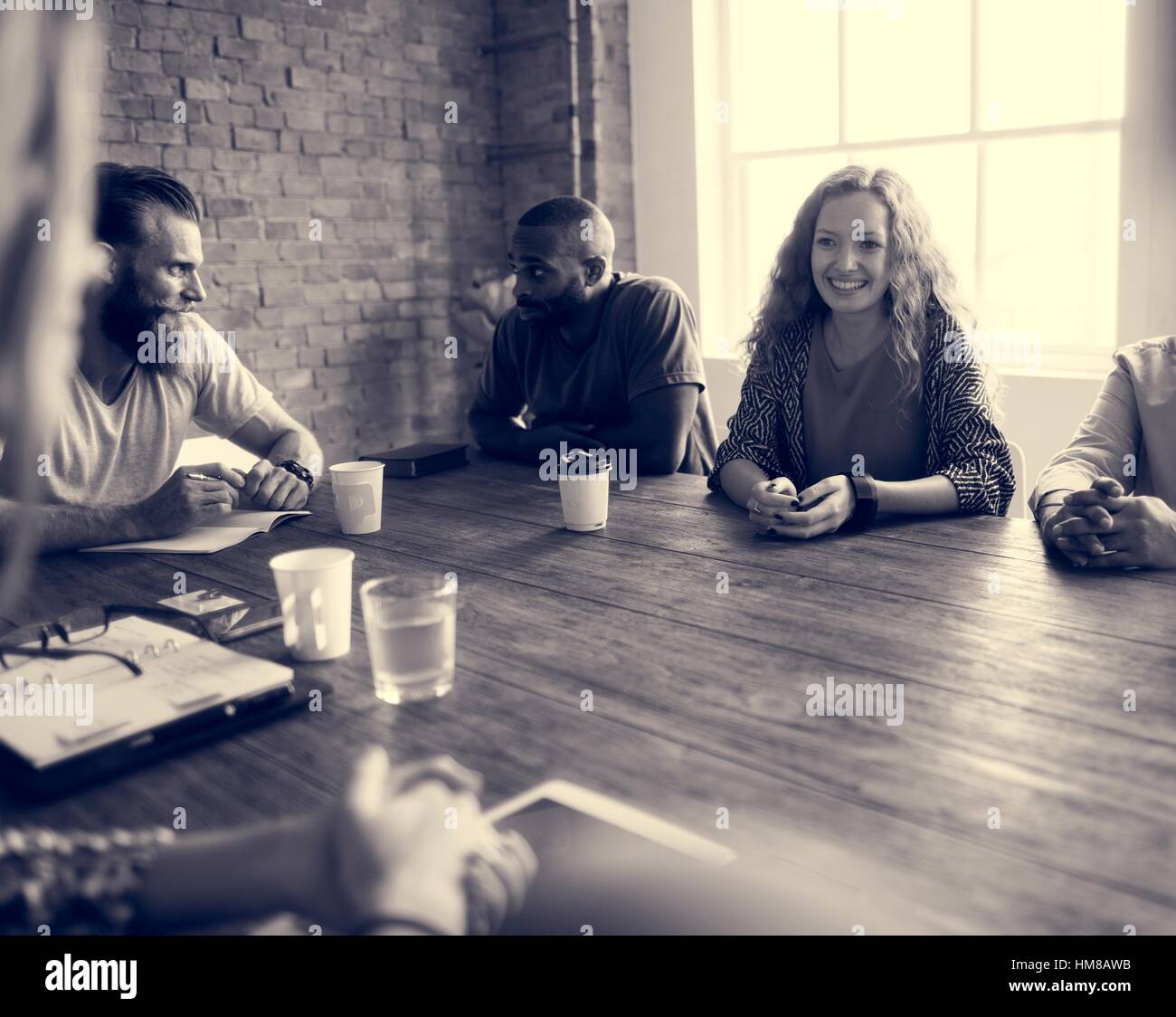 Meeting Table Networking Sharing Concept Stock Photo - Alamy
