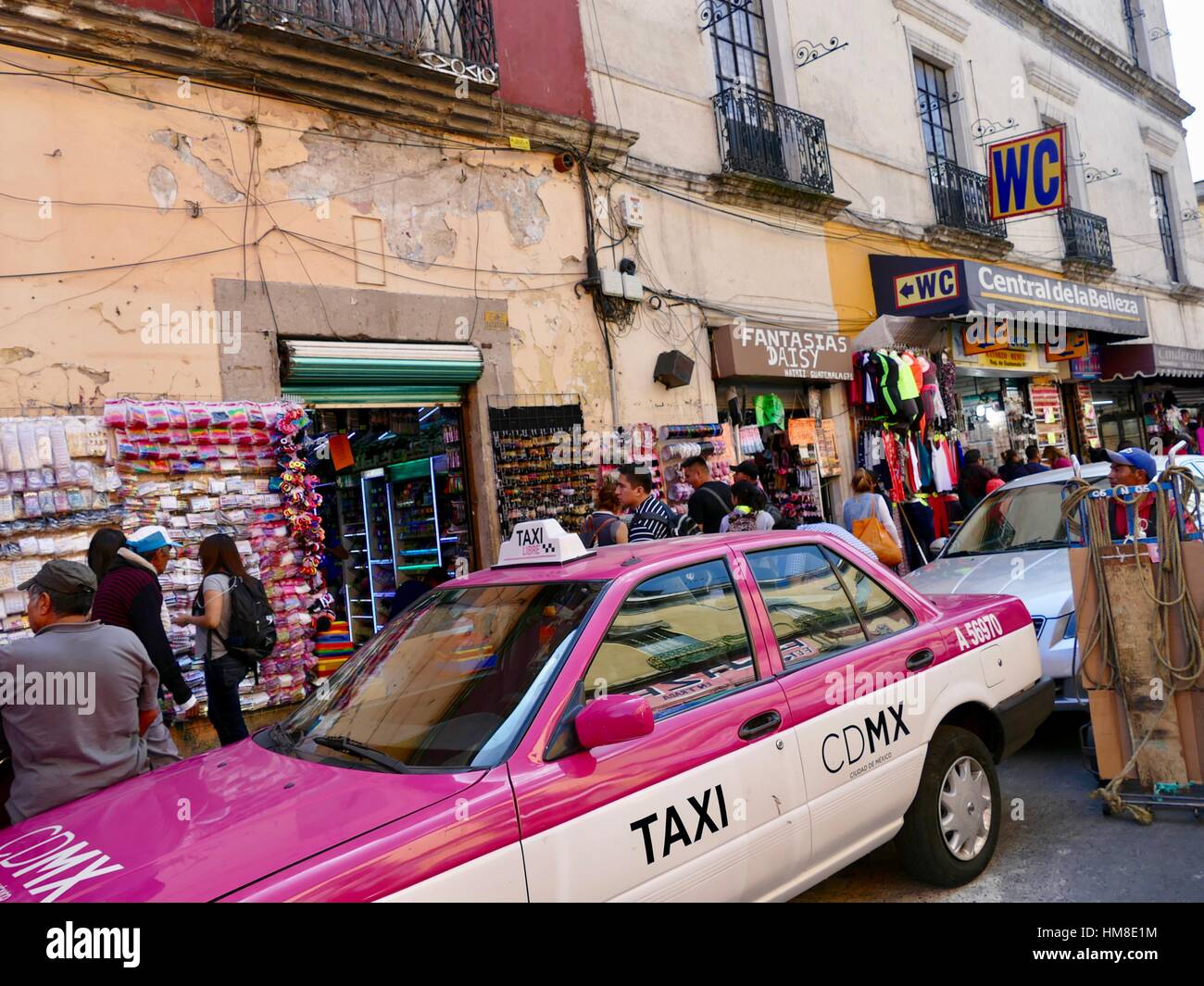 Pink taxi mexico hi-res stock photography and images - Alamy