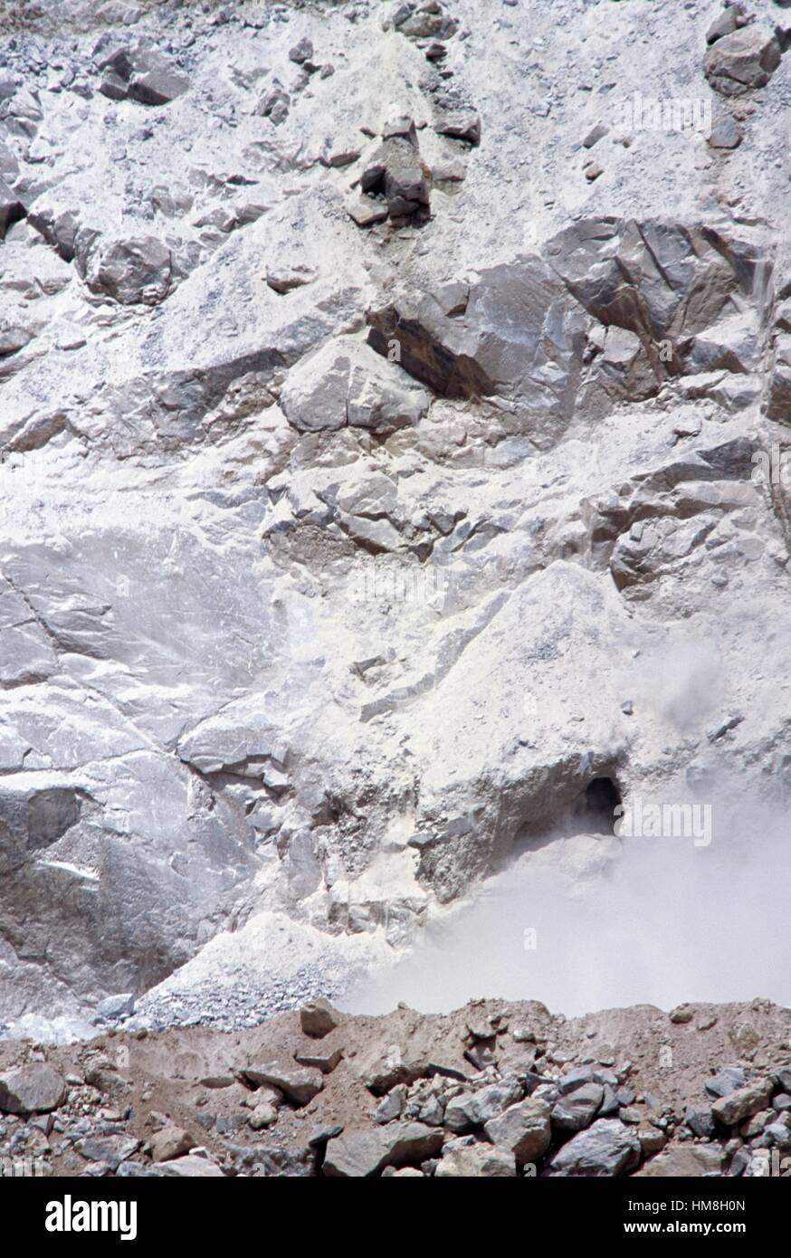 Crete quarry hi-res stock photography and images - Alamy