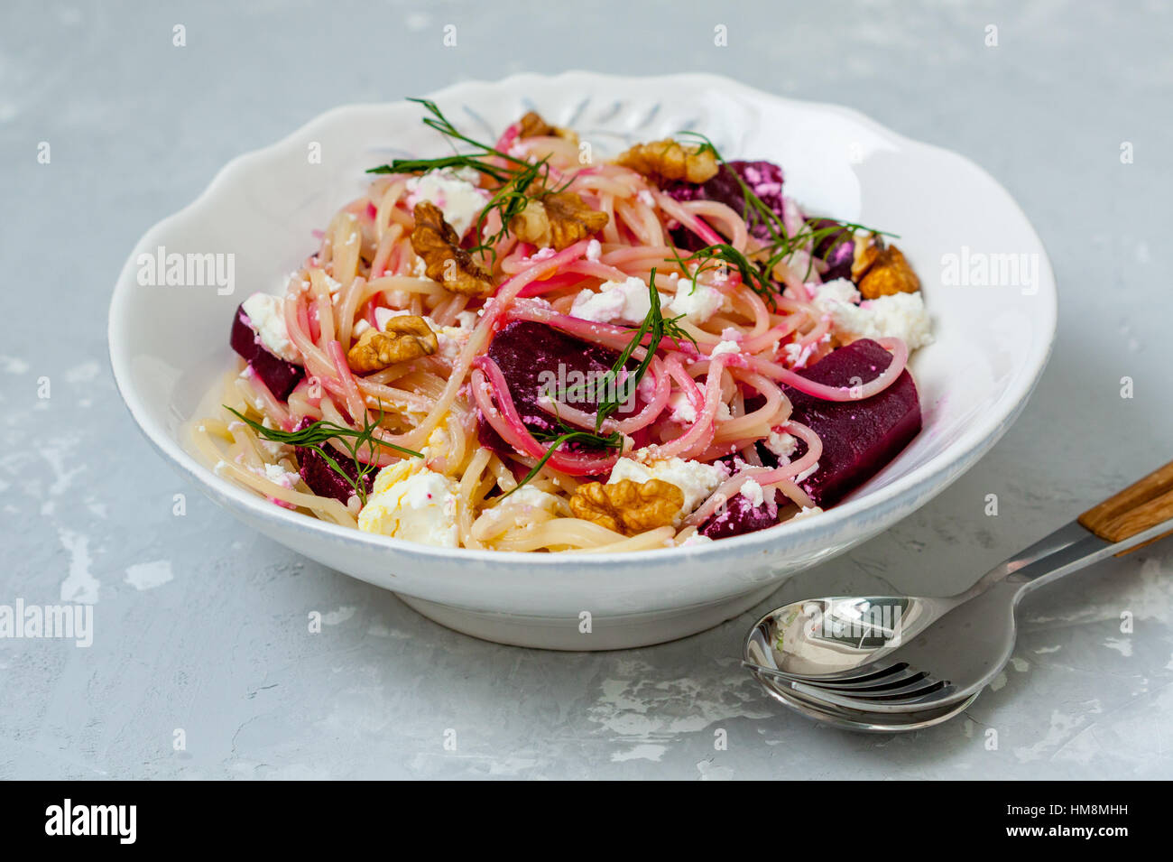 Spaghetti with feta, walnuts and beetroot. Love for a healthy food ...