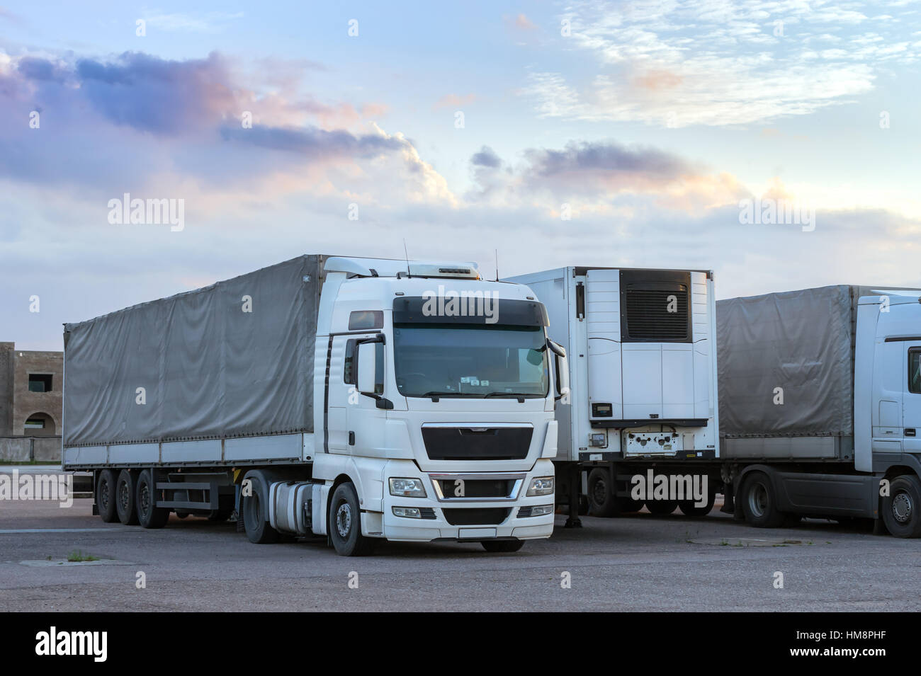 Heavy truck loaded goods trailer hi-res stock photography and images ...