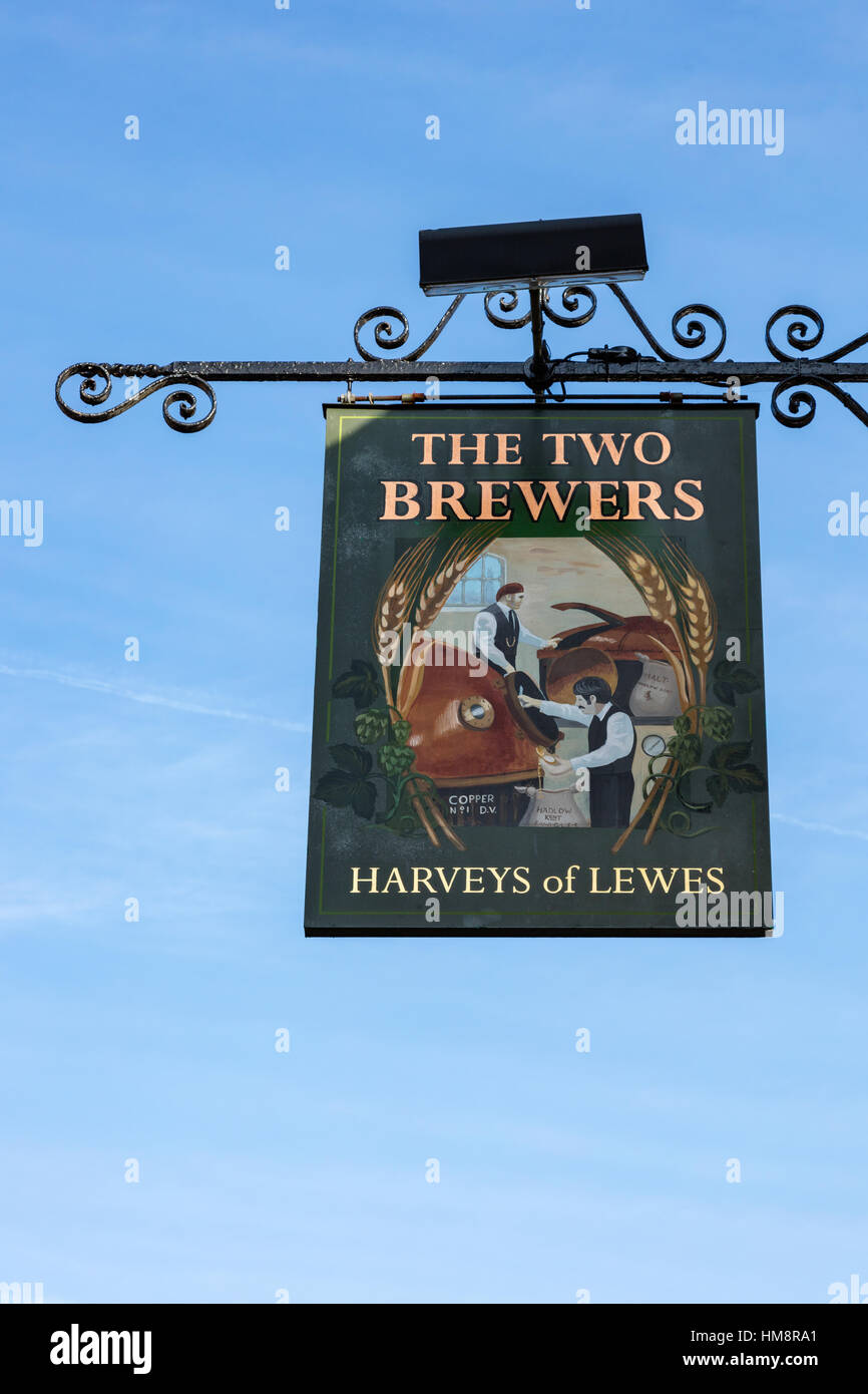 Hand painted pub sign hi-res stock photography and images - Alamy