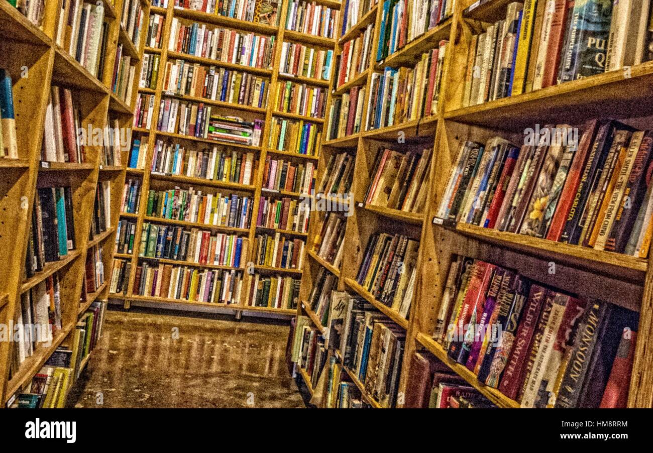 Packed Bookshelf High Resolution Stock Photography and Images - Alamy