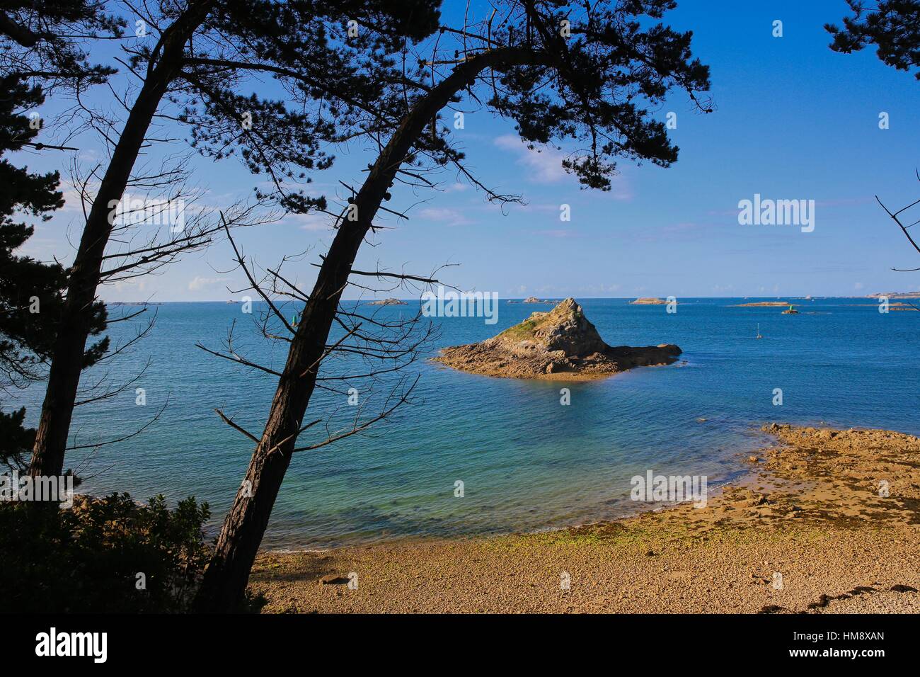 Roc h hi-res stock photography and images - Alamy