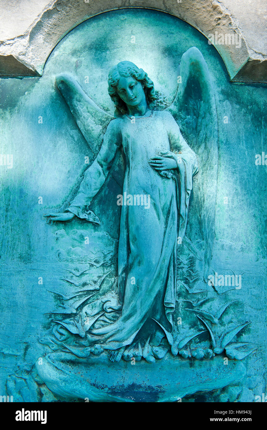 France, Paris 20th district. Pere Lachaise cemetery. Angel Stock Photo ...
