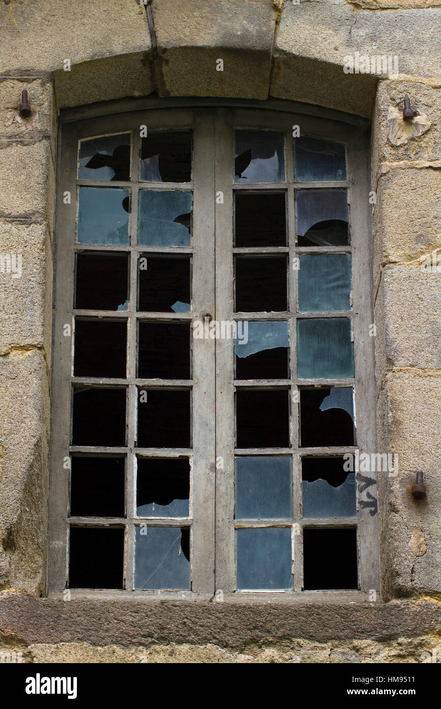 France, Aubusson, old window with broken panes Stock Photo - Alamy France, Aubusson, old window with broken panes Stock Photo - Alamy