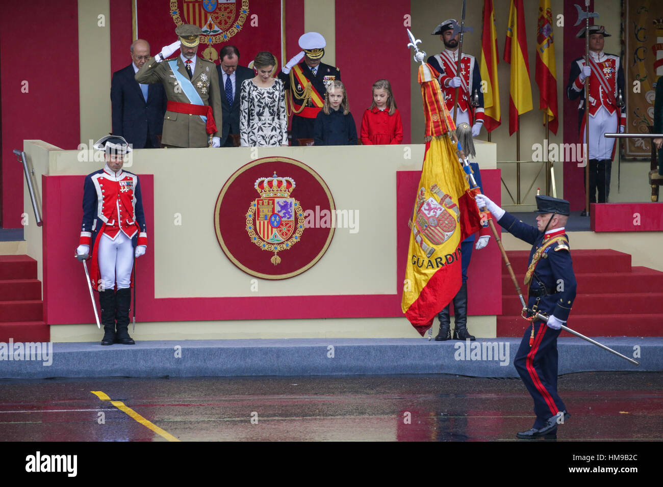 Kings of Spain, Felipe VI and Letizia Ortiz and their daughters ...