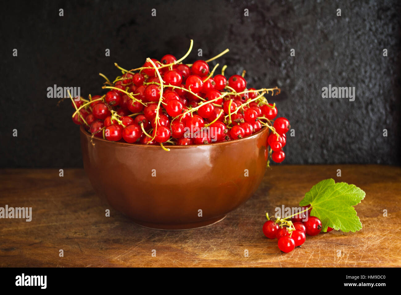 Red currants in a bowl Stock Photo - Alamy