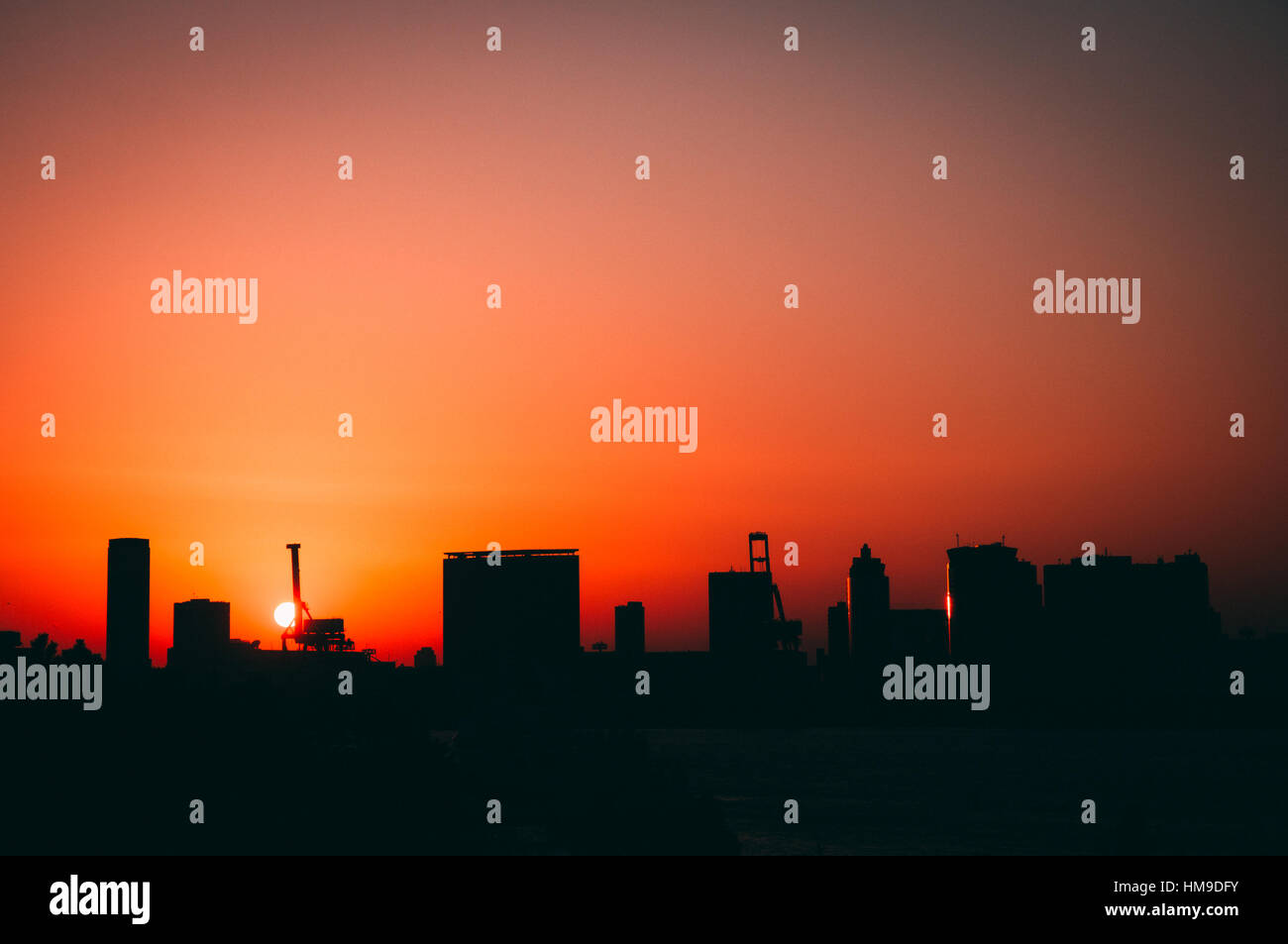 Tokyo city waterfront skyline hi-res stock photography and images - Alamy