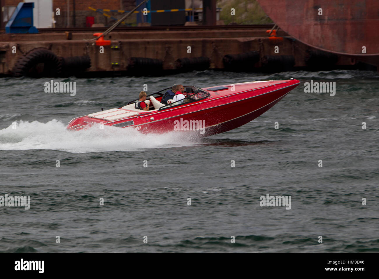 Offshore power boat race hi-res stock photography and images - Alamy