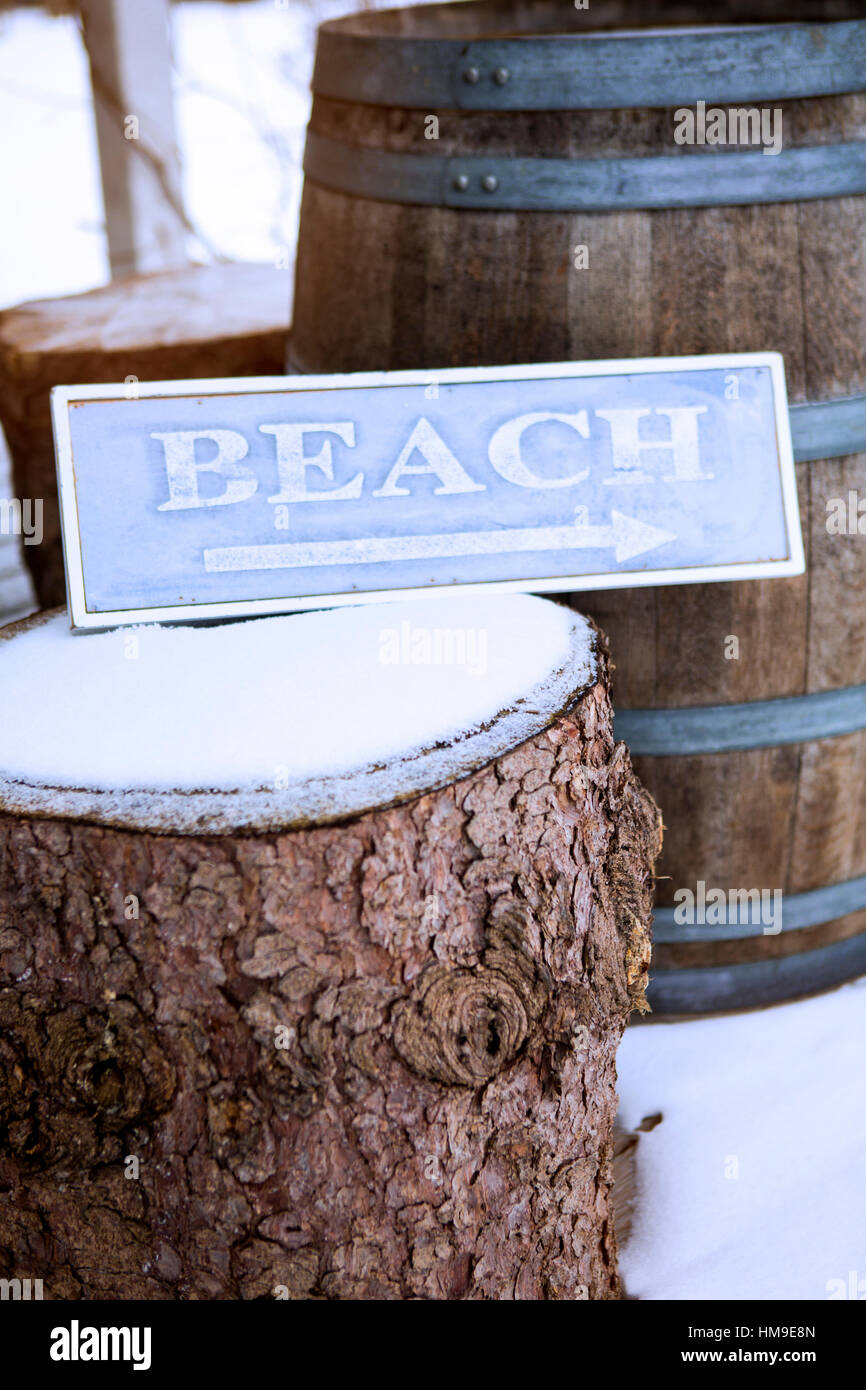 Tree stump signpost hi-res stock photography and images - Alamy