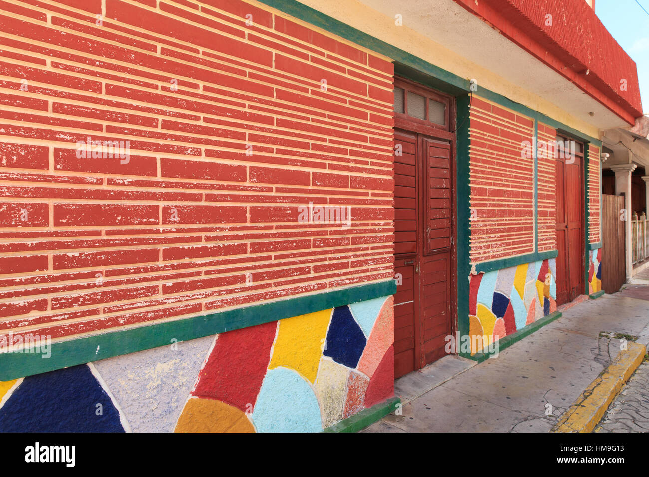 Mexican colorful houses hi-res stock photography and images - Alamy