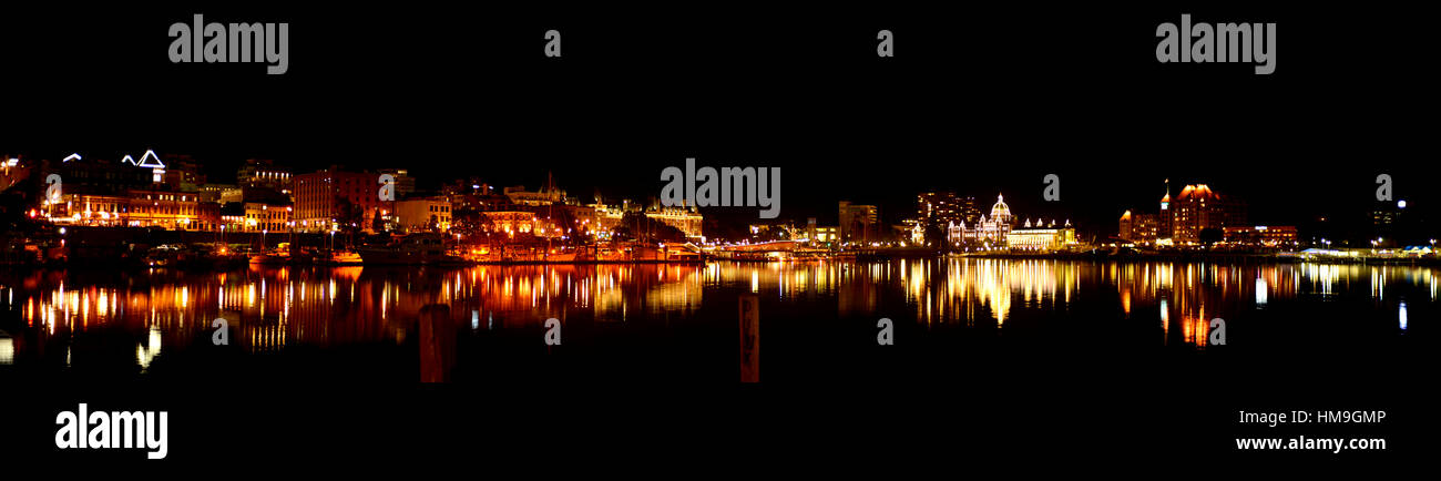 Amazing night of Victoria Inner Harbour - Christmas lights and the ...