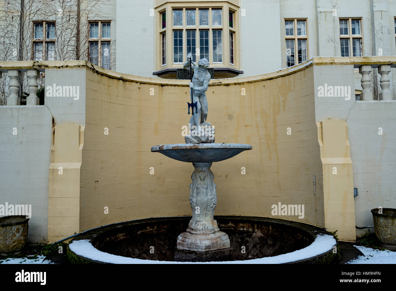 Period building beautiful decoration hi-res stock photography and ...