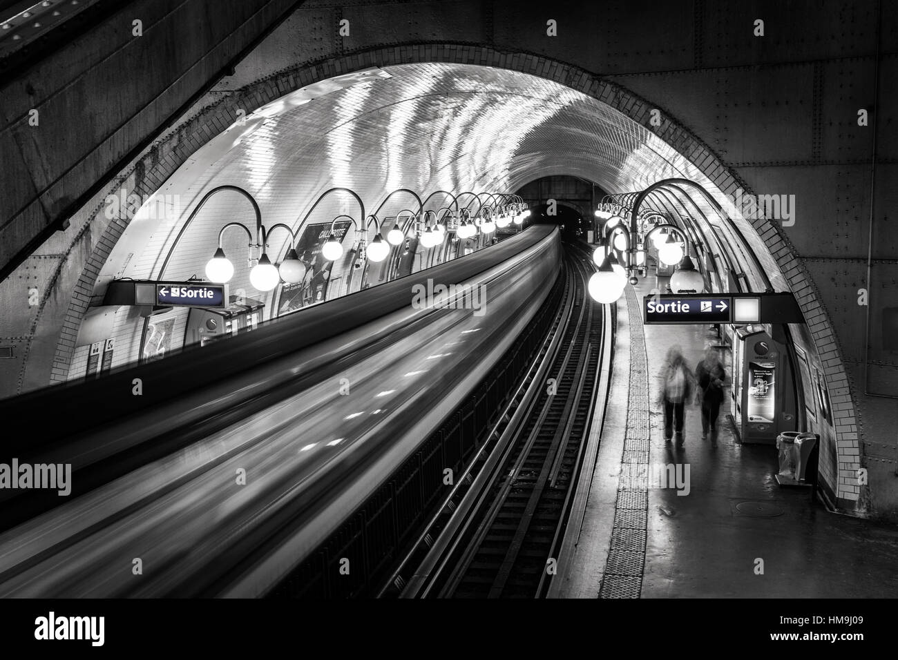 Busy metro system hi-res stock photography and images - Alamy