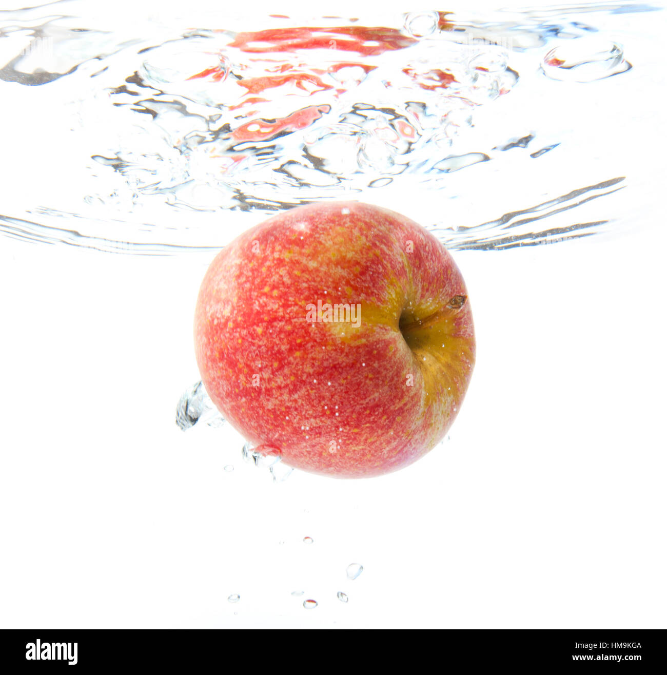 apple in water Stock Photo - Alamy