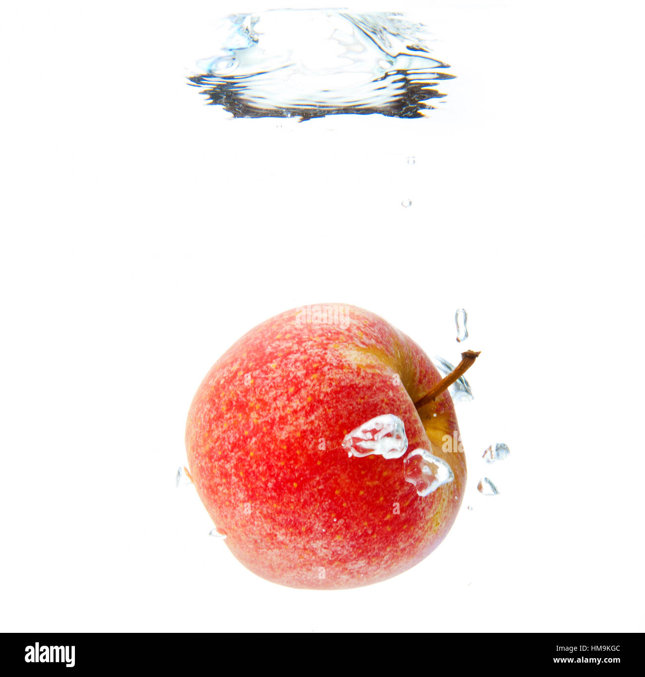 apple in water Stock Photo - Alamy