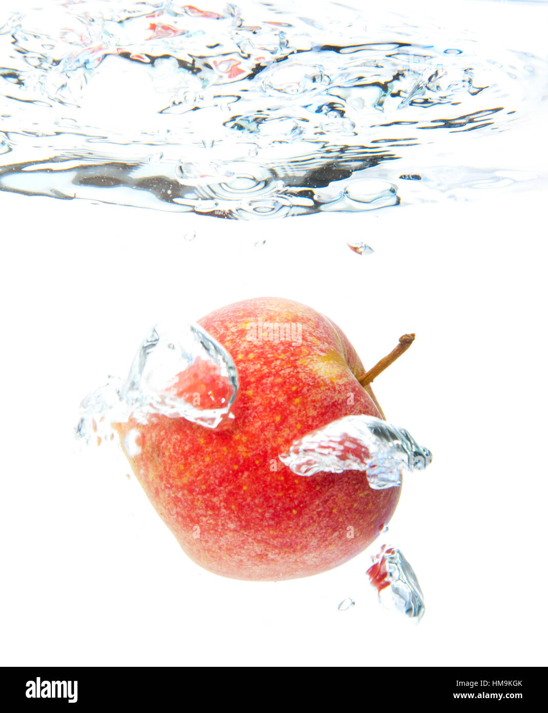 apple in water Stock Photo - Alamy