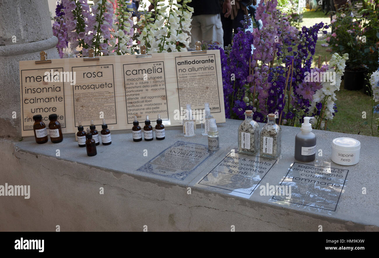 Herbal cosmetics spa products hi-res stock photography and images - Alamy