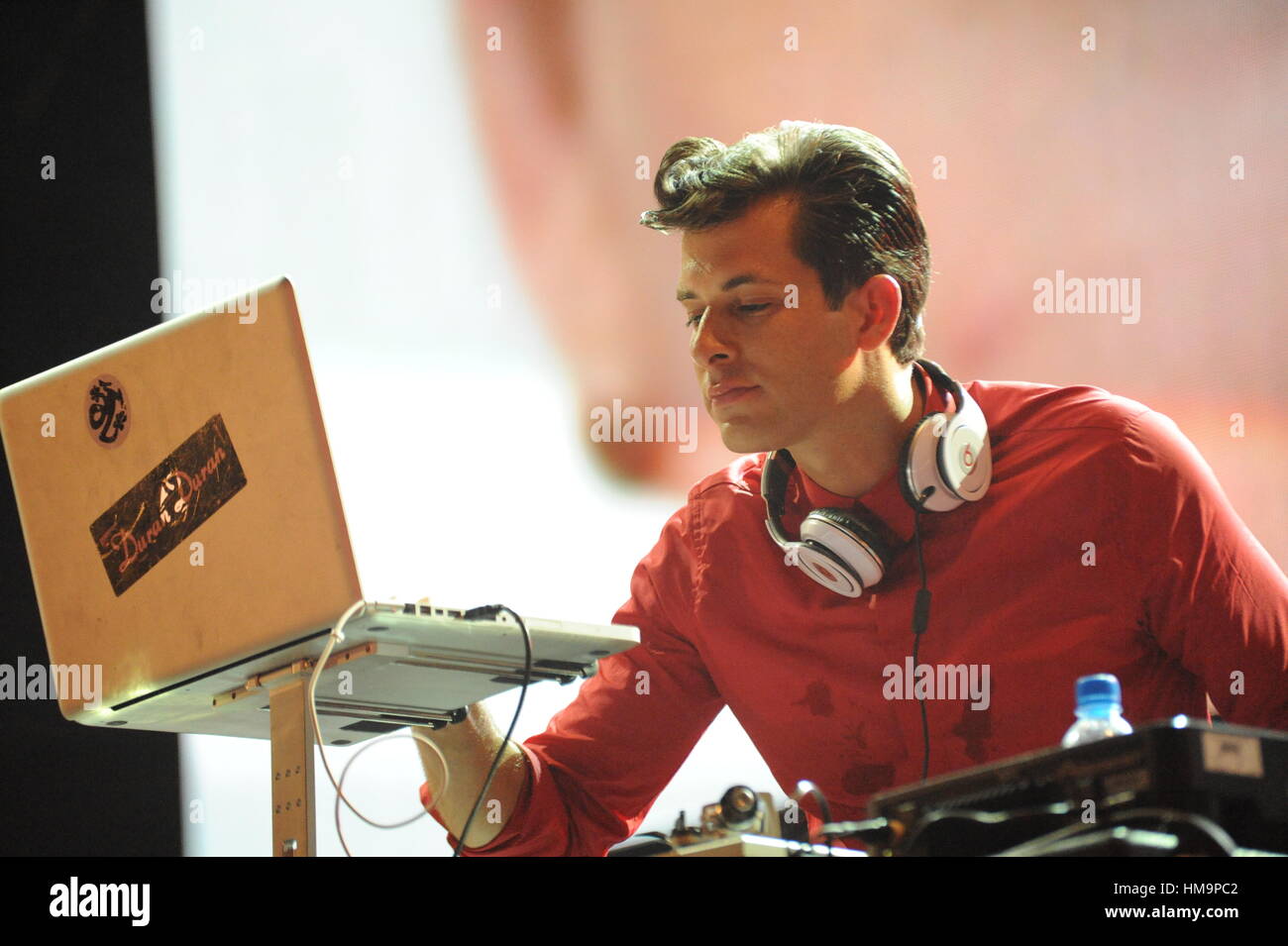 Mark Ronson performing DJ Set Stock Photo - Alamy