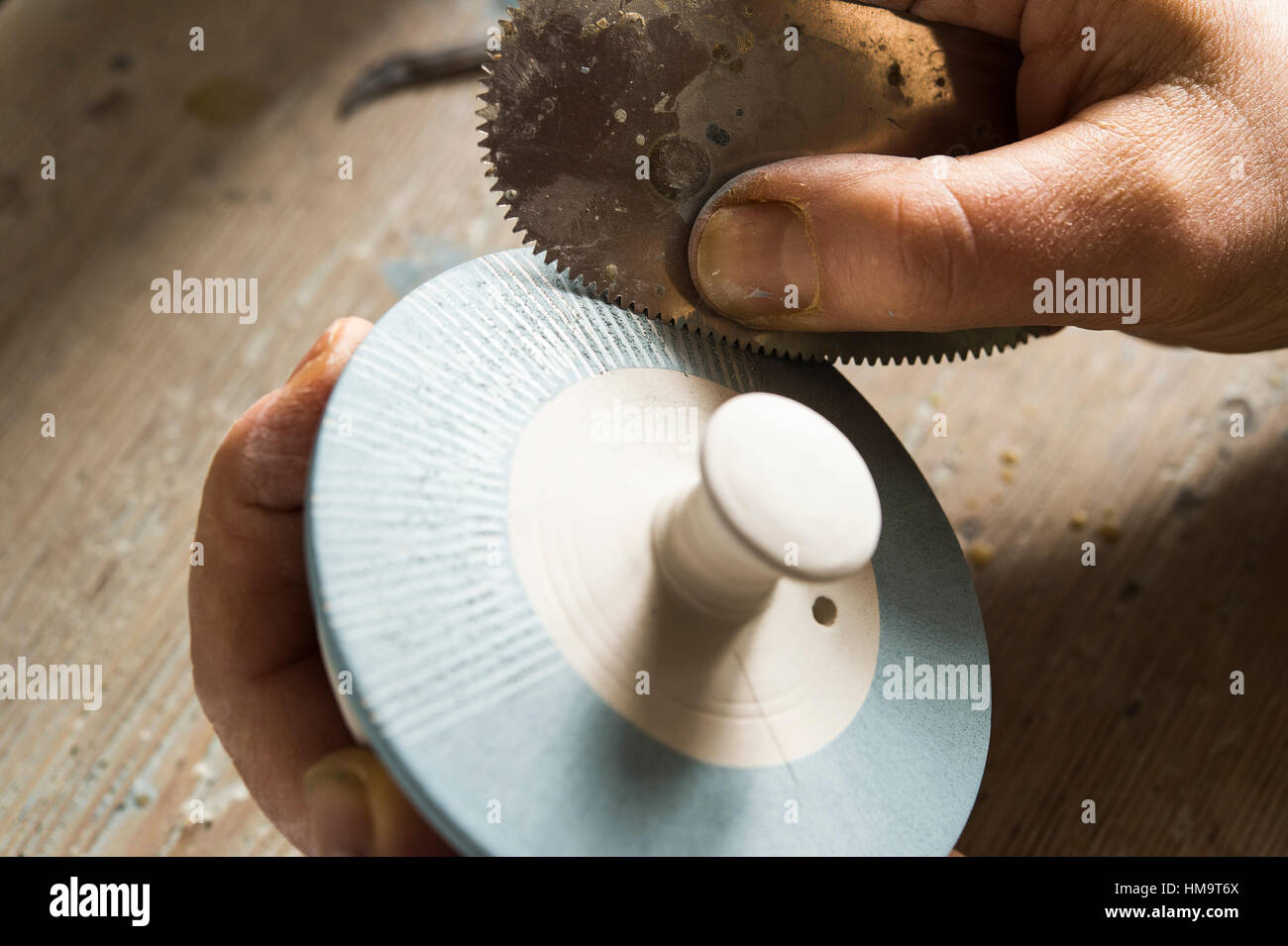 Comb ceramic pottery hi-res stock photography and images - Alamy