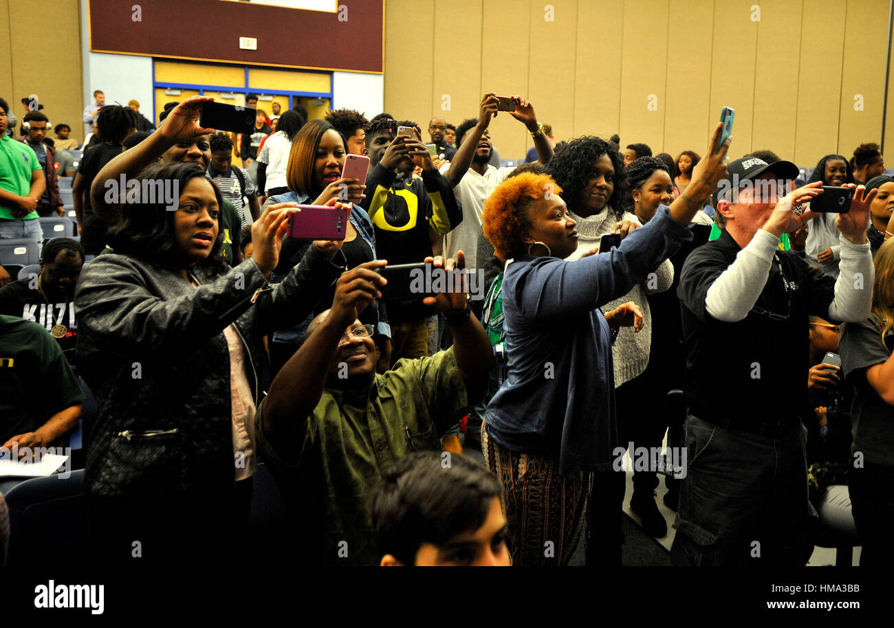City, Florida, USA. 1st Feb, 2017. OCTAVIO JONES | Times .Family ...