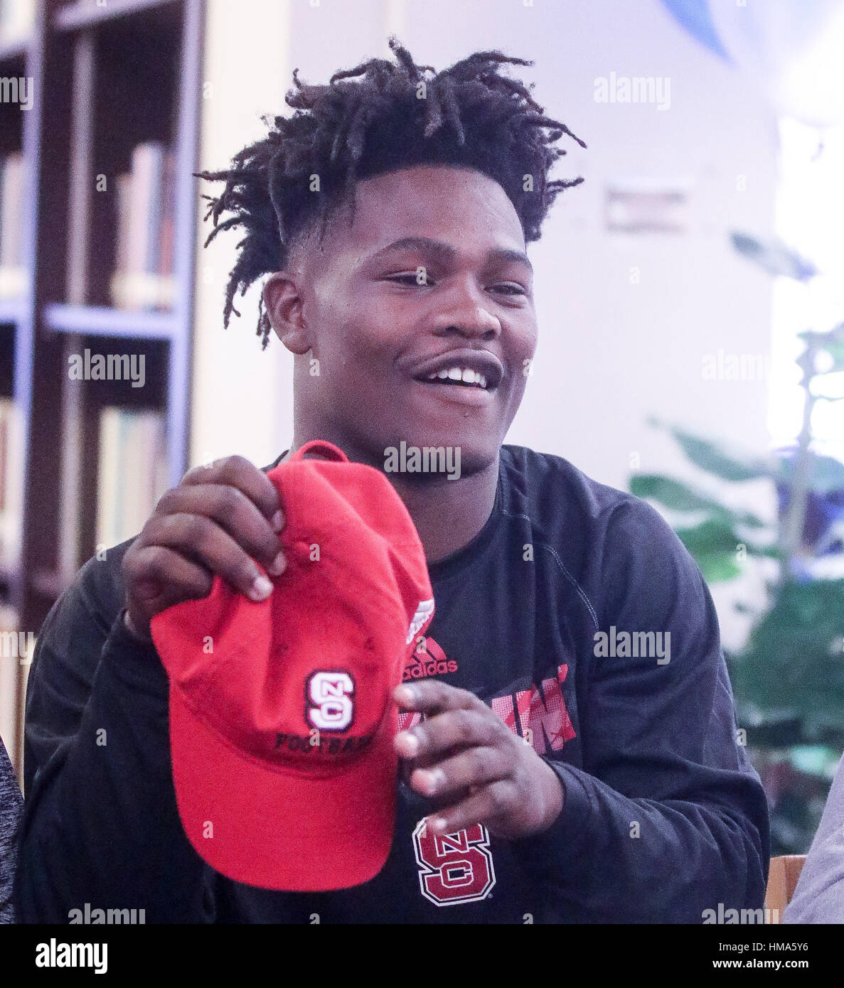 Florida, USA. 1st Feb, 2017. Dwyer high school football standout Raven ...