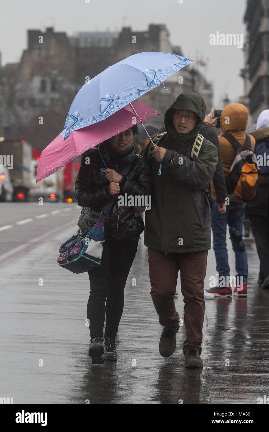 London wind storm hi-res stock photography and images - Alamy