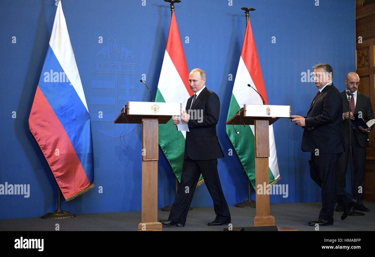 Russian president vladimir putin walk hi-res stock photography and ...