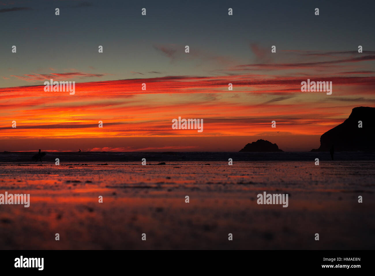 Colourful sunset over the beach at Polzeath, Cornwall Stock Photo - Alamy