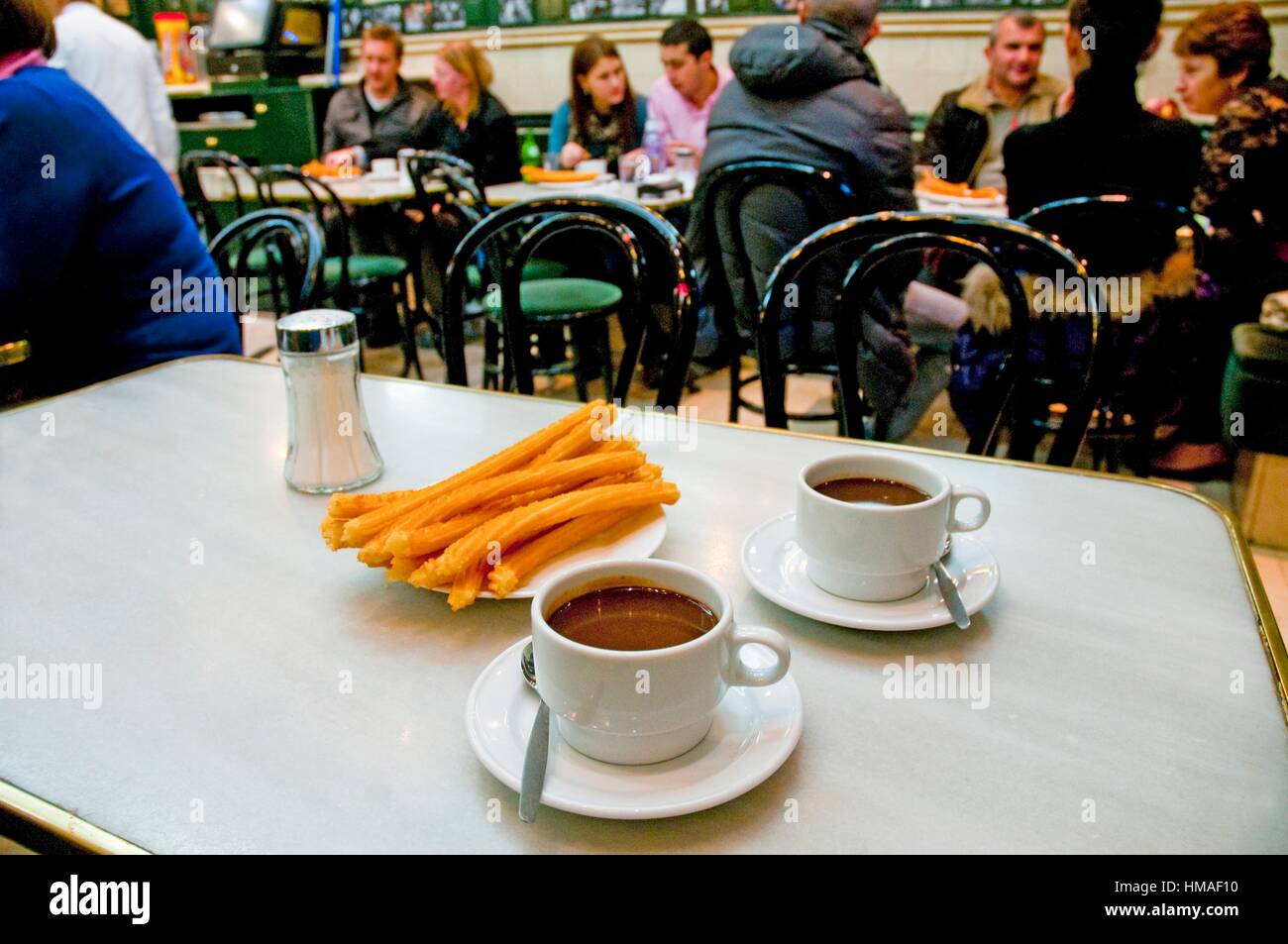 Chocolatería san ginés de madrid hi-res stock photography and images ...