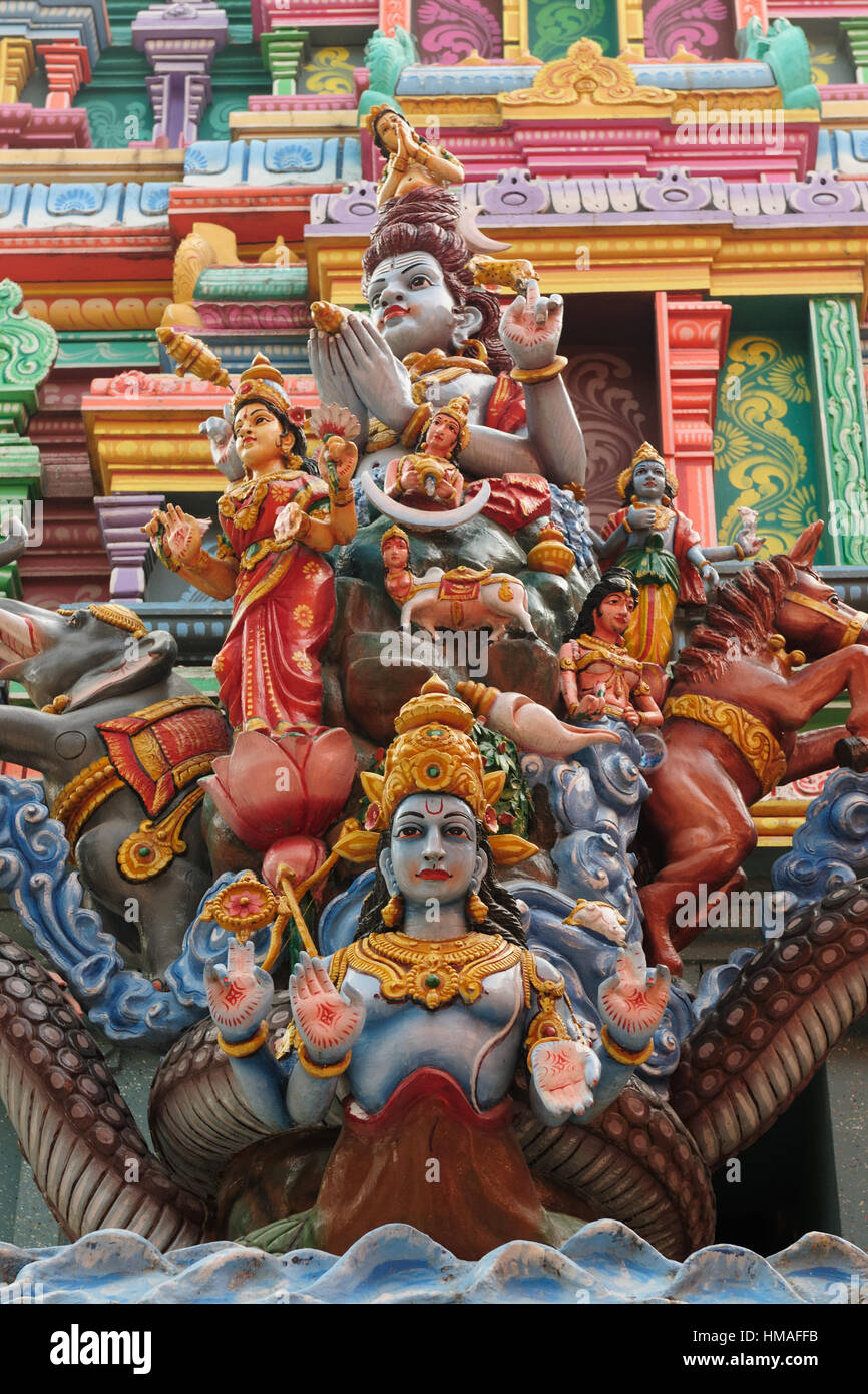 Old temple rishikesh india hi-res stock photography and images - Alamy