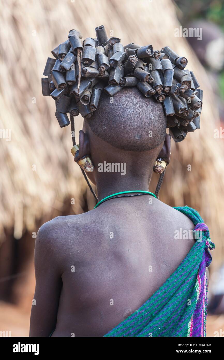 young girl of Bume tribe, adorned Stock Photo - Alamy