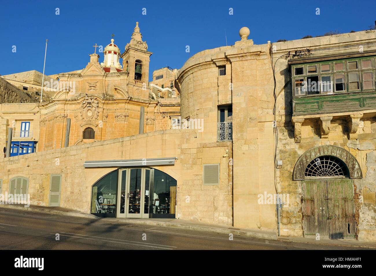 Malta harbour club restaurant hi-res stock photography and images - Alamy