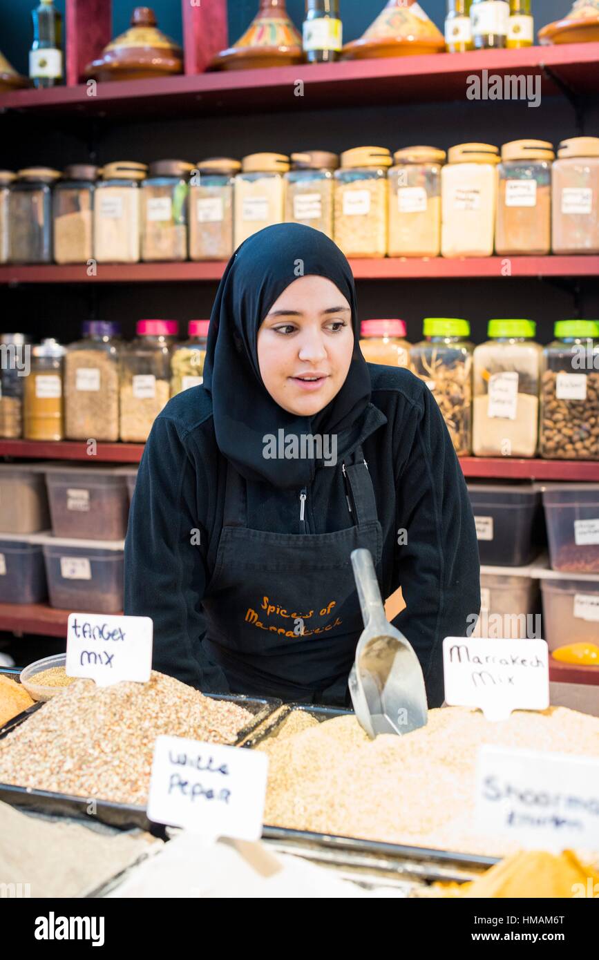 Moslima woman serving hi-res stock photography and images - Alamy