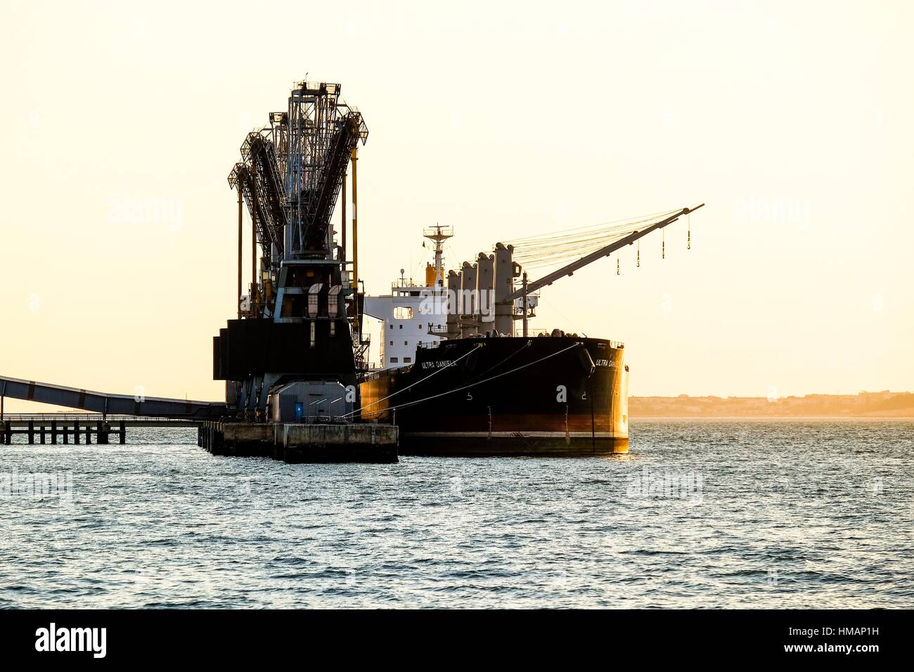 Trafaria grain terminal hi-res stock photography and images - Alamy
