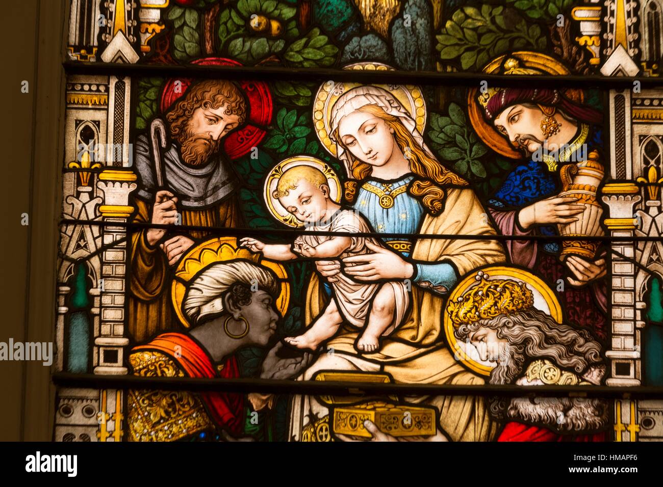 Stained glass adoration magi hi-res stock photography and images - Alamy