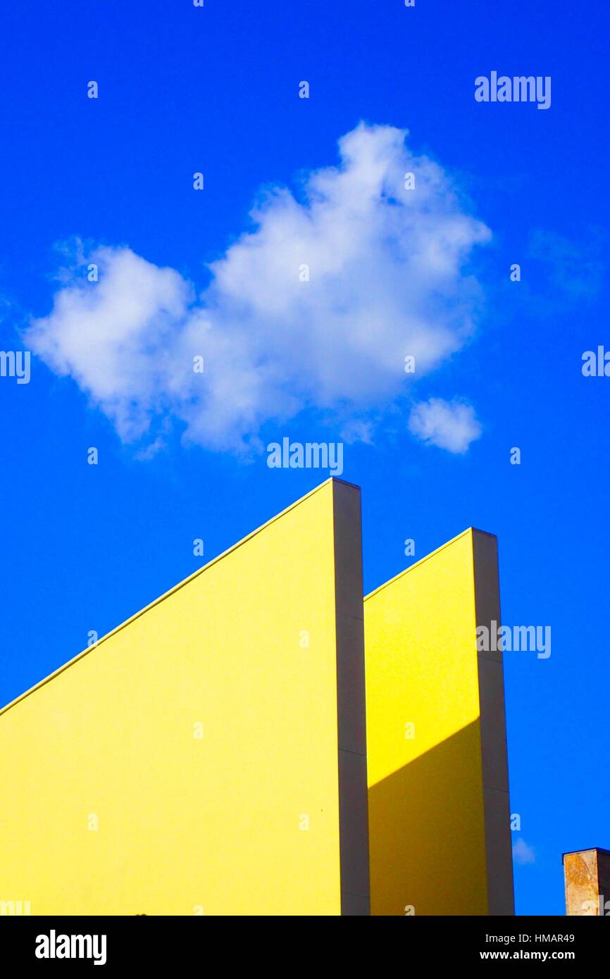 Triangular Cloud High Resolution Stock Photography and Images - Alamy