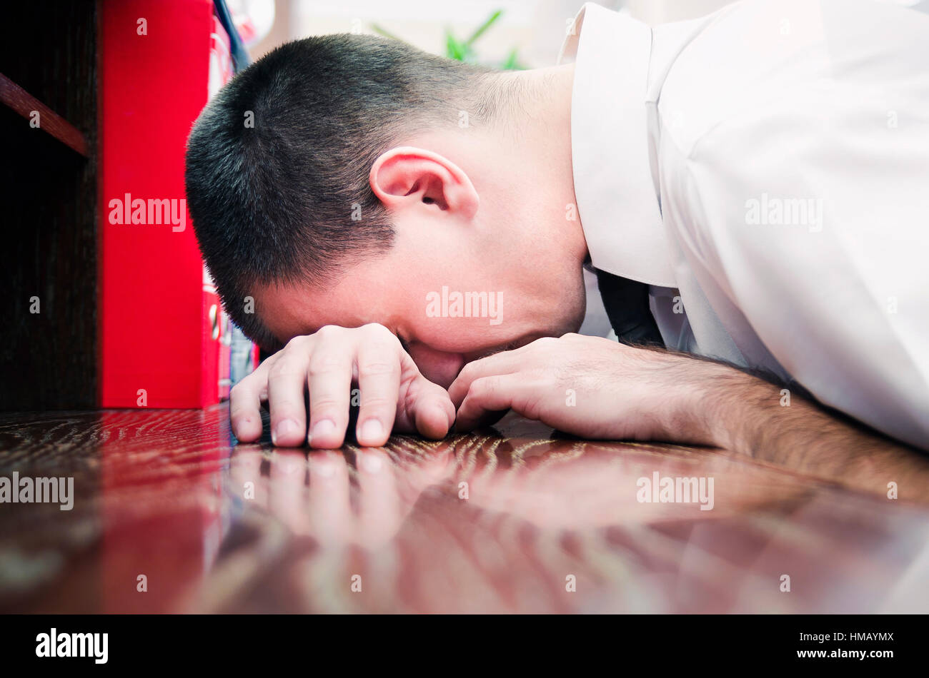 Employee stress desk hi-res stock photography and images - Alamy
