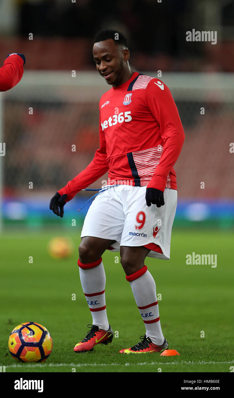 Stoke City's Saido Berahino warms-up before the Premier League match at ...
