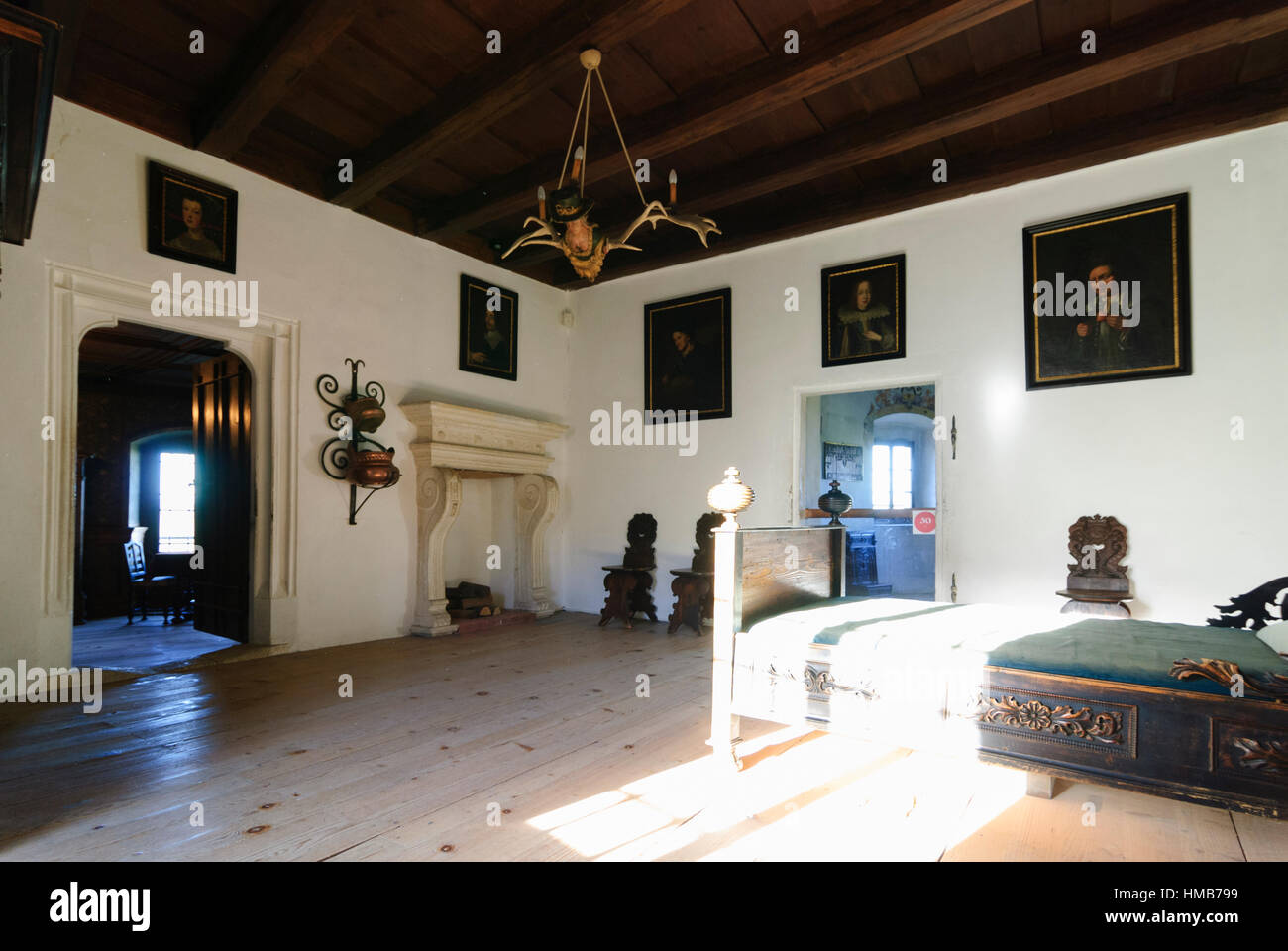 Kemenate in the medieval part of the castle hi-res stock photography ...