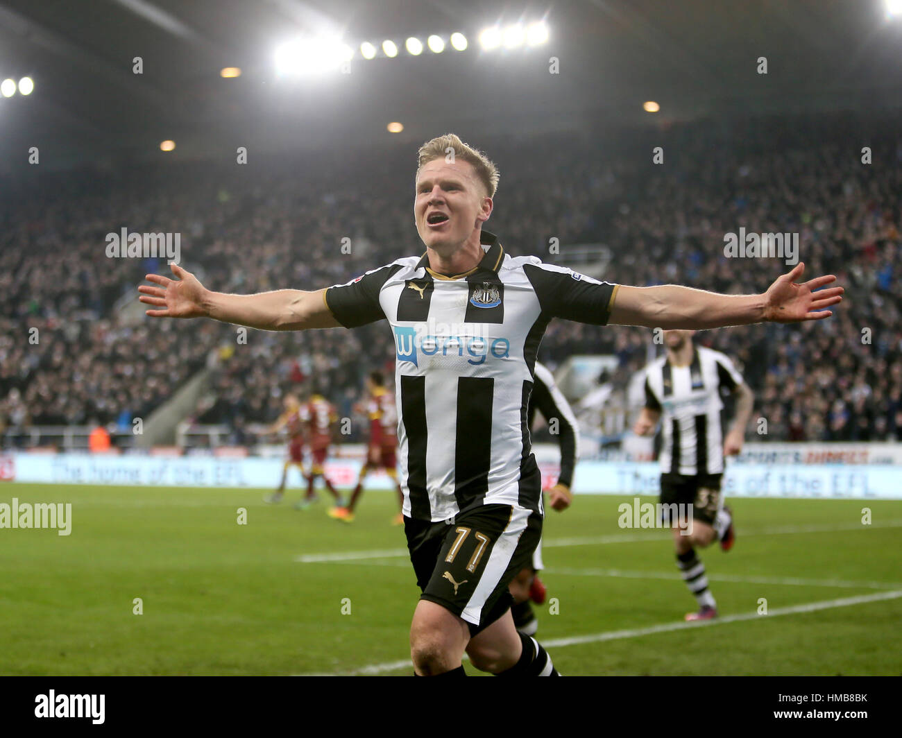 Newcastle United's Matt Ritchie celebrates scoring his side's second ...