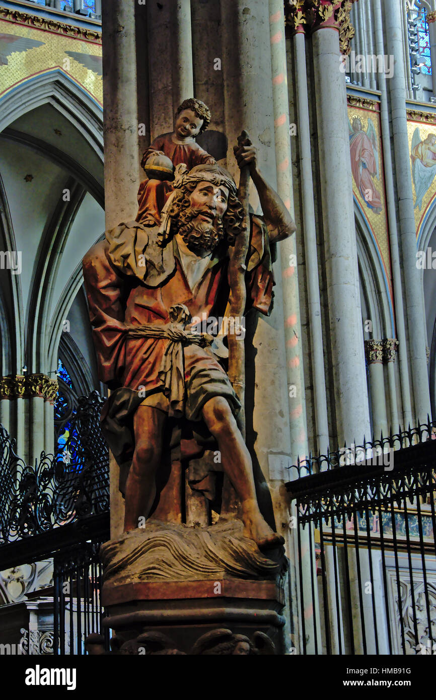 Saint christopher carrying jesus hi-res stock photography and images ...